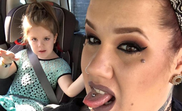 הילדה בת השש שמבטיחה לאהוב את אבא שלה, גם כאישה