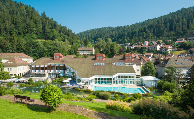 מעיינות חמים באדן באדן