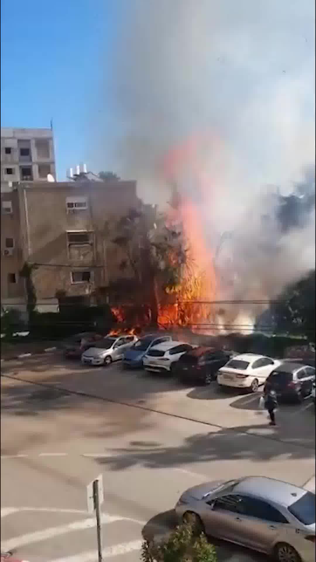 מבנה פונה בחיפה בעקבות שרפה ברחוב העלייה השנייה בעיר